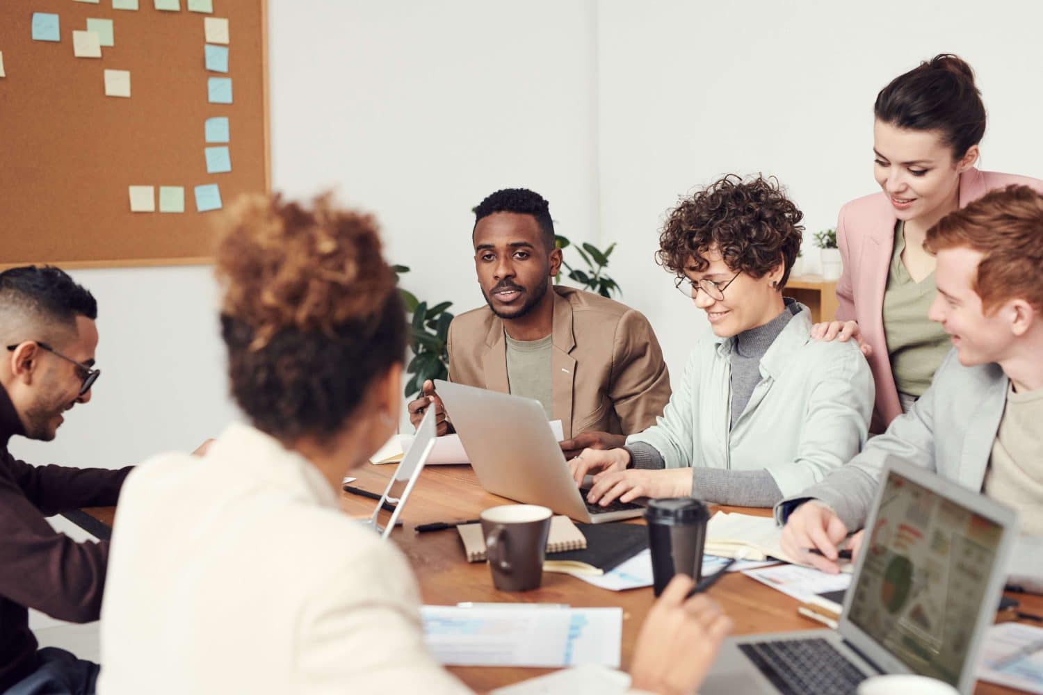 How Your Attachment Style Impacts You at Work [Pros & Cons]