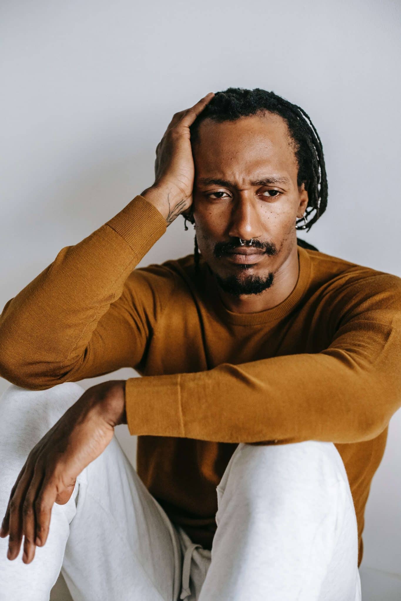 Attachment Styles in Adult Relationships - Complete Guide