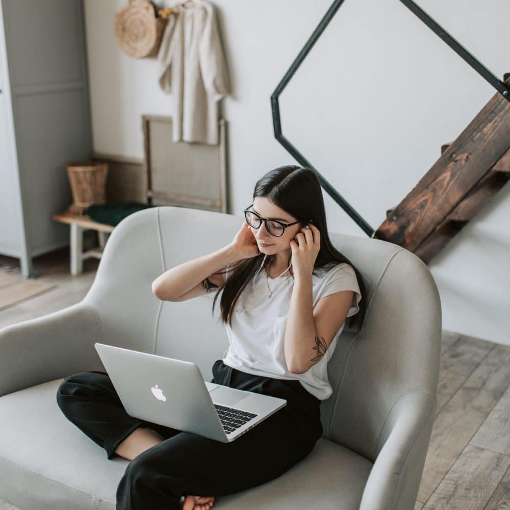 Anxious Preoccupied Attachment Style: Signs & Causes - AP