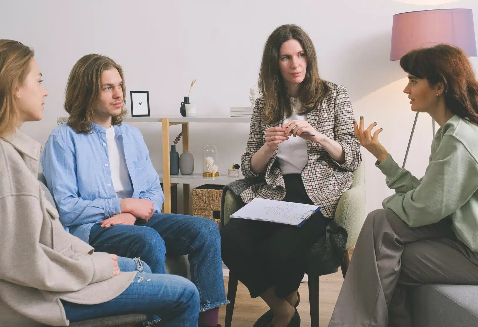 Attachment Disorders: Causes, Types and Symptoms - AP